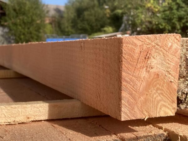 Demi chevrons Douglas section 38/63 mm non rabotés – Bois-brut.fr